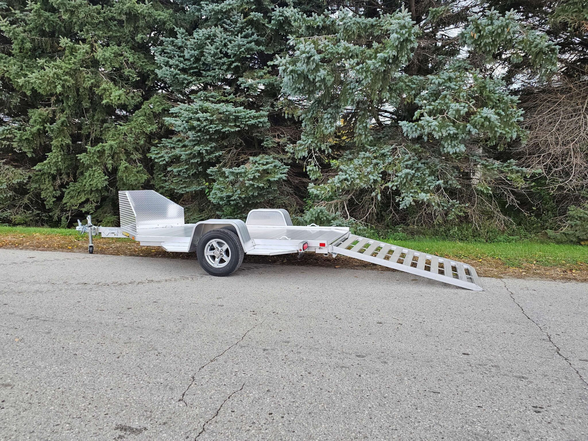 MC10 Motorcycle Trailer | Aluma Trailers